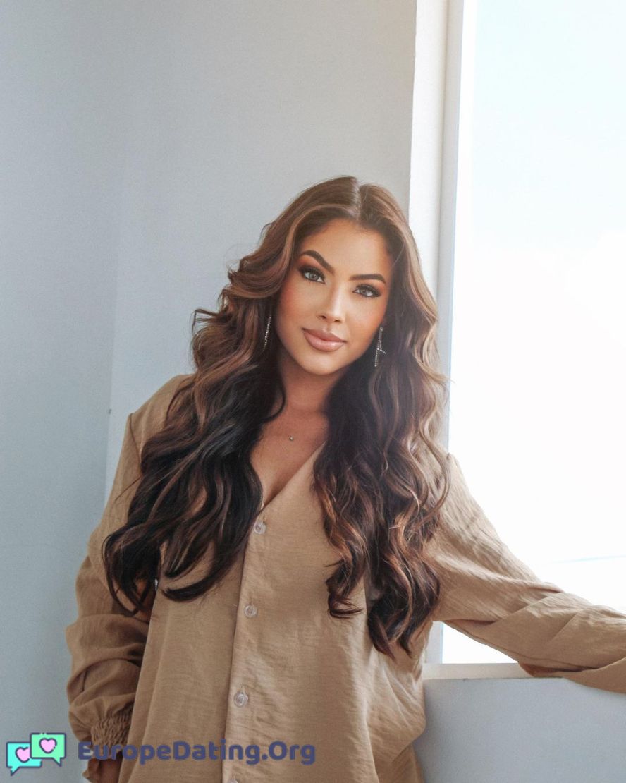 Gorgeous Portuguese Women: What Makes Them so Popular?